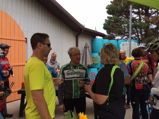 photo 1 – Toronto Bicycle Club – Toronto's Fun bicycle club